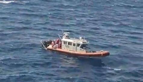 Rescatan A Dos Turistas Que Navegaban En Kayac En Tulum Noticias Tulúm