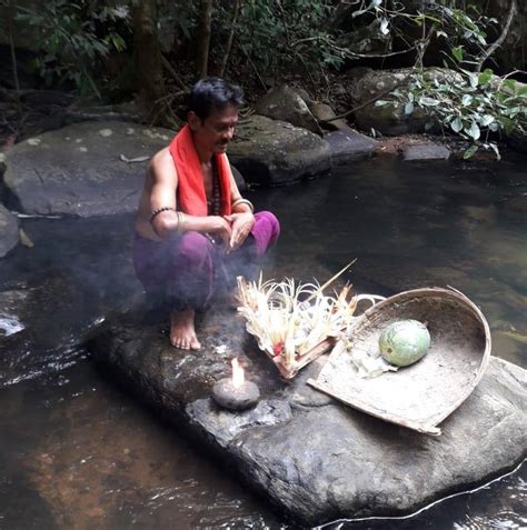 කරැනාරත්න ගුරුකම් මැදුර