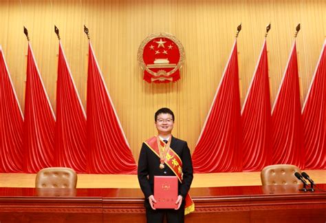 “福建省劳动模范”刘伟：苦干攻难关 匠心建海西