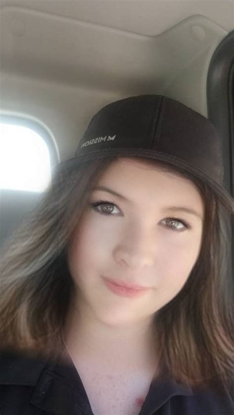 Who Wants To Use My Pretty Pink Lips Scrolller