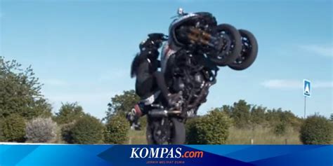 Dilarang Freestyle Motor Di Jalan Raya Berbahaya