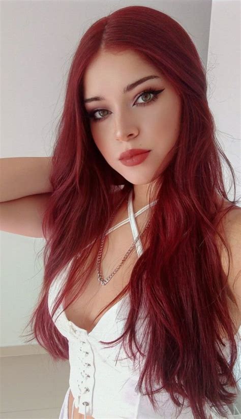 Red Haired Beauty Hair Beauty Red Hair Inspo Wine Hair Beauté