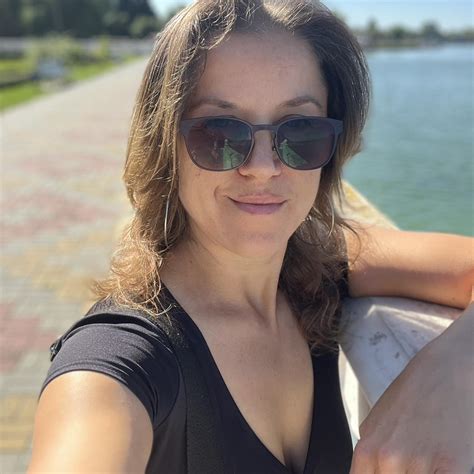 Салюс Медичний Центр Вплив гормонів на молодість шкіри та волосся Такий важливий баланс