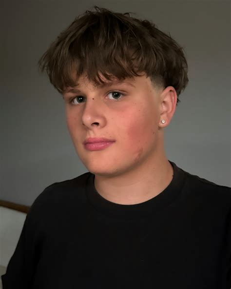 Tiffany Wright Desperately Missing Concerts Right About Now Festivalseason Instagram