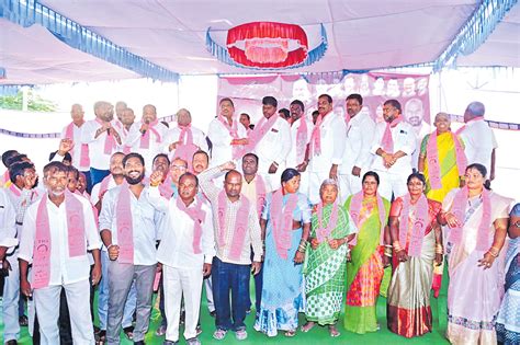 పార్టీలకతీతంగా అభివృద్ధి ఎమ్మెల్యే మహిపాల్‌రెడ్డి Non Party Development Mla Mahipal Reddy