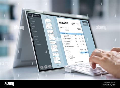 Online Invoice Management And Electronic Billing On Computer Stock