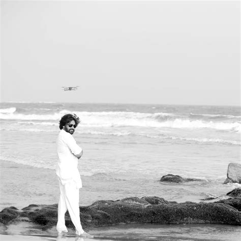 Pawan Kalyan In Vizag Beach Photos సాయంత్రం ఎవరికీ చెప్పకుండా బీచ్ లో