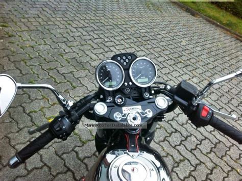 Moto Guzzi V Racer