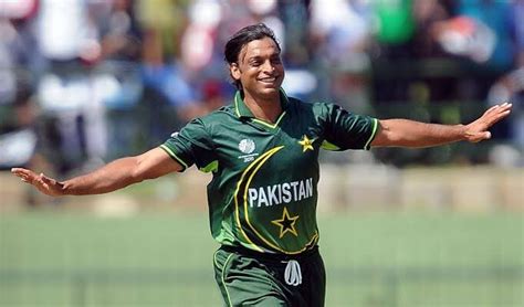 Top 10 Fastest Bowlers In Cricket History