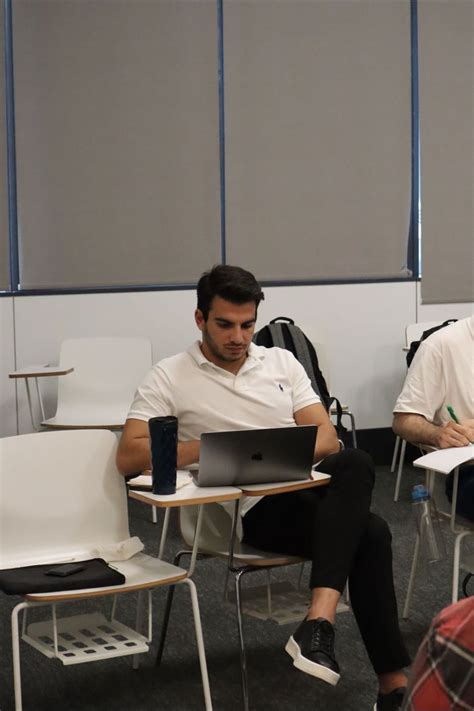 Emre Sayın Linkedin‘de Medipol University Management And Economics