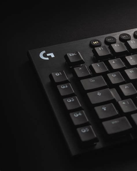 How To Pair Logitech Keyboard Via Cable Or Bluetooth In