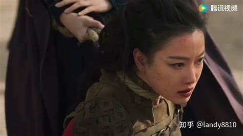 倪妮、白宇领衔主演，金瀚、孟子义、张艺上特别出演，赵达、夏梦、李昀锐、卢昱晓主演的《西出玉门》剧照 知乎