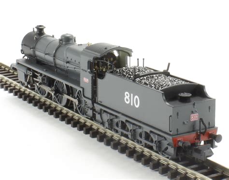 Graham Farish 372 933 Class N 2 6 0 810 In Secr Grey