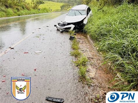 Duas Pessoas Ficam Feridas Após Carro Capotar Na Br 352