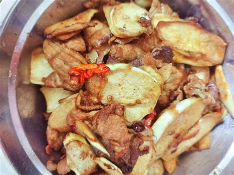 【茭白肉片的做法步骤图，茭白肉片怎么做好吃】南宫伊云下厨房