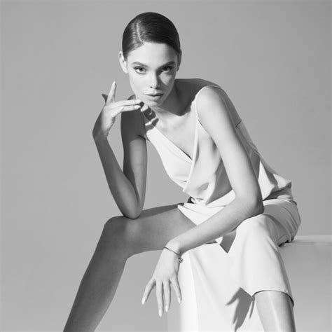 Las 7 Mejores Poses De Modelo Para Una Sesión Fotográfica De éxito