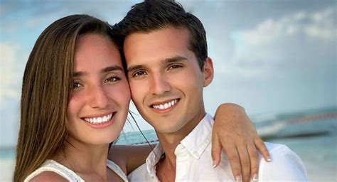 Tras Acusaciones Novia De Memo Aponte Mónica Rosales Lo Defiende