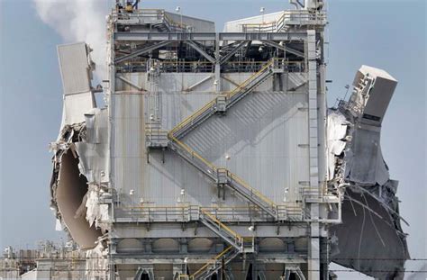 Explosion Fire At Exxonmobil Refinery Rocks Torrance The Mercury News