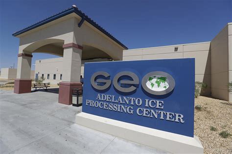 California Bans Private Prisons And Detention Centers Cbs News