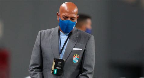 Roberto Mosquera No Se Ve En Todos Los Partidos Someter A Flamengo
