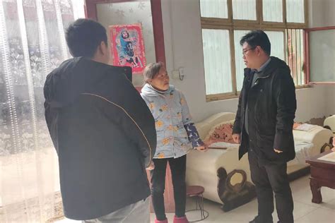 经济学院开展“寒冬送温暖，资助暖人心”活动 河南开封科技传媒学院