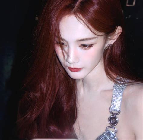 李一桐绝美撕拉片