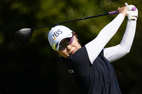 【中間速報】藤田さいきが8アンダー首位 1打差に小林光希 連覇目指す小祝さくらはバーディー先行 画像ページ ゴルフのニュース｜総合ゴルフ情報サイト