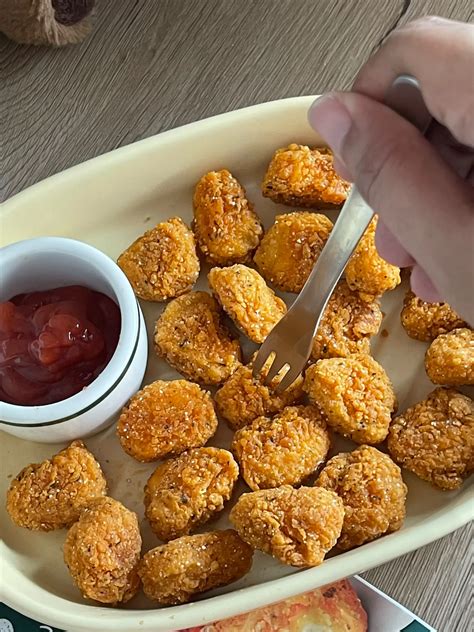แนะนำ ไก่ป๊อป รสเผ็ด จากพืช แบบปรุงสุก 🍗🍖 แกลเลอรีที่โพสต์โดย Biere