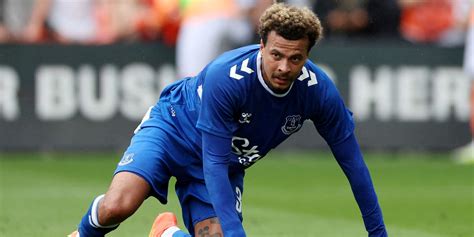 Everton Dyche Could Keep 27 Y O If He S On Fire In Training