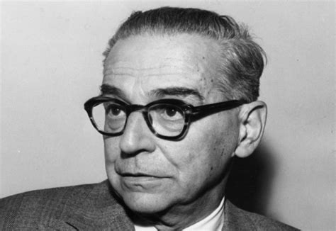 Иво Андриќ „Да заразиш некого со чекање е најсигурниот начин да владееш со него“