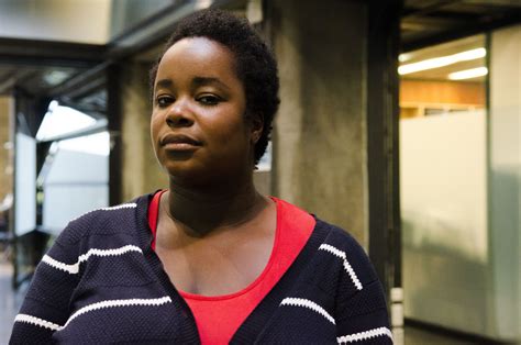 Merly Byrja å Selja Sex Som 14 åring åtvarar Mot Glamourisering