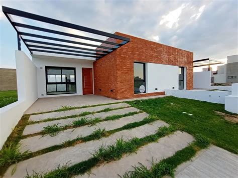 Venta Casa A Estrenar 2 Dormitorios 75m2 2 Cocheras Prados