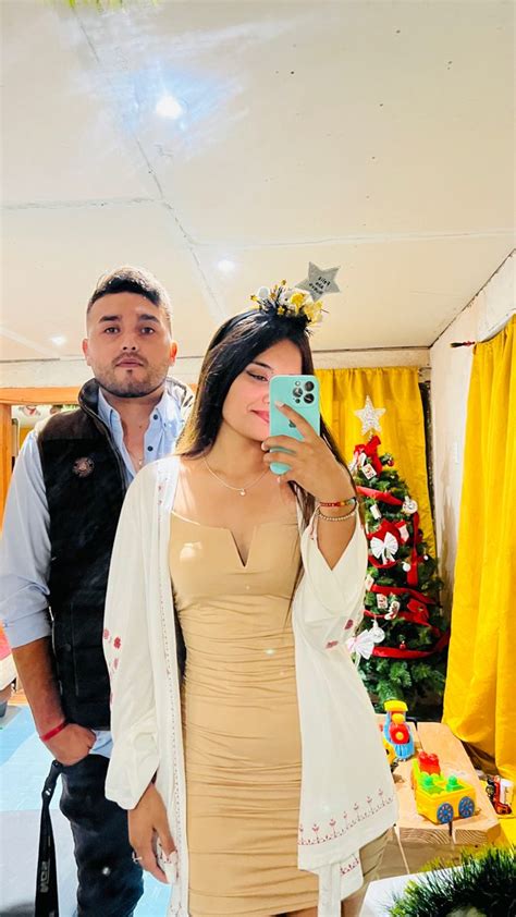 Pin de Cristina Viana en Salvamentos rápidos Fotos de perfil mujer