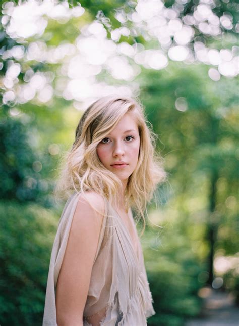 Natural Wedding Makeup Inspiration Preowned Wedding Dresses