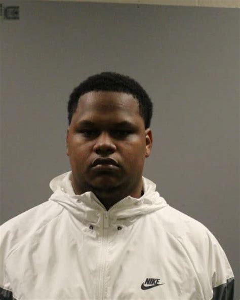 Holyoke Police Dea Seize Drugs Weapons In Lyman Street Raid
