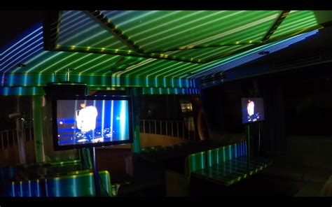 川崎の工場屋上で開催されていたDK SOUNDが配信イベントを開催 TRAKS BOYSが出演 AVE CORNER PRINTING