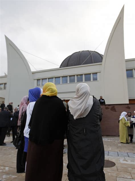 Employers Can Ban Muslim Headscarves At Work Rules Top Eu Court