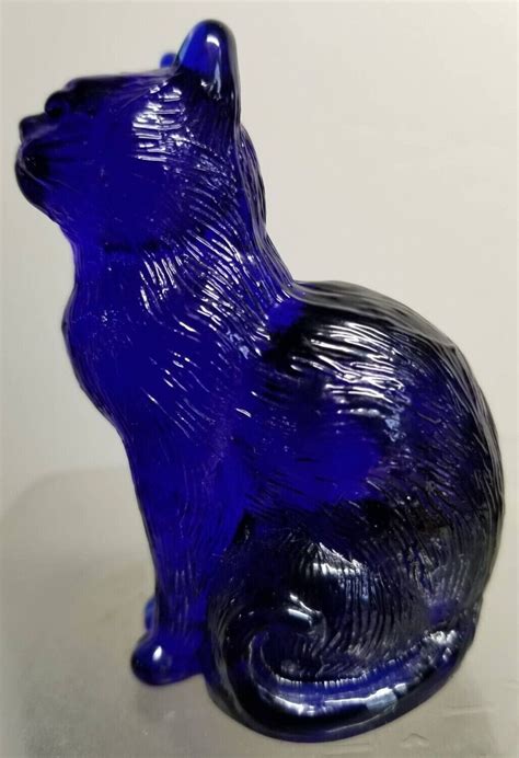 Rare Vintage Blue Milk Glass Mosser Reclining Cat Figurine Antique