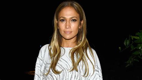 Jennifer Lopez Breaks Down In Tears Over Emotional News HELLO