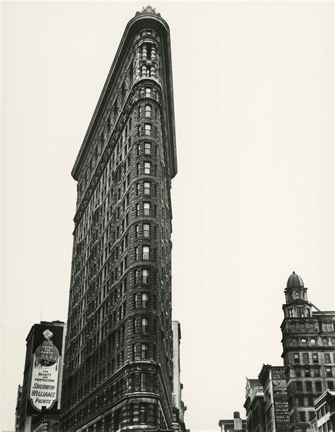 Berenice Abbott La Fotografa Di New York Incanta Lecco Con La Mostra Topographies