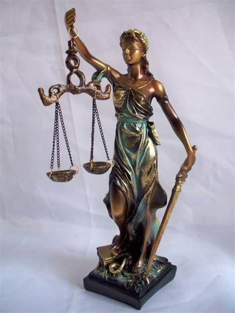 Themis JungleKey Fr Image