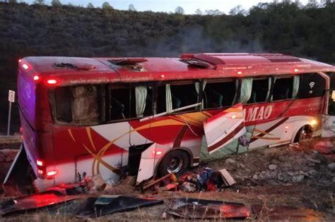 Más De 16 Heridos Tras Volcadura De Autobús En Oaxaca