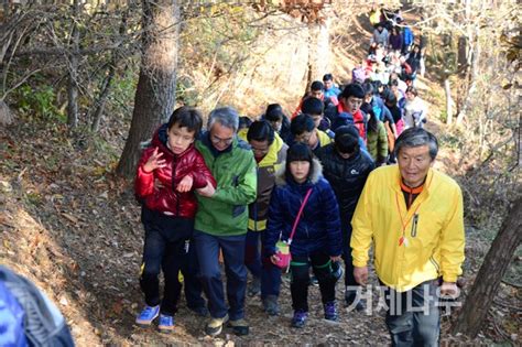 권민호시장 장애인과 함께 한 아름다운 산행 거제저널