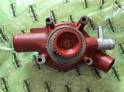 DOOSAN Parts And DAEWOO Parts DOOSAN Water Pump Water Pump For DOOSAN P126 65 06500 6357C