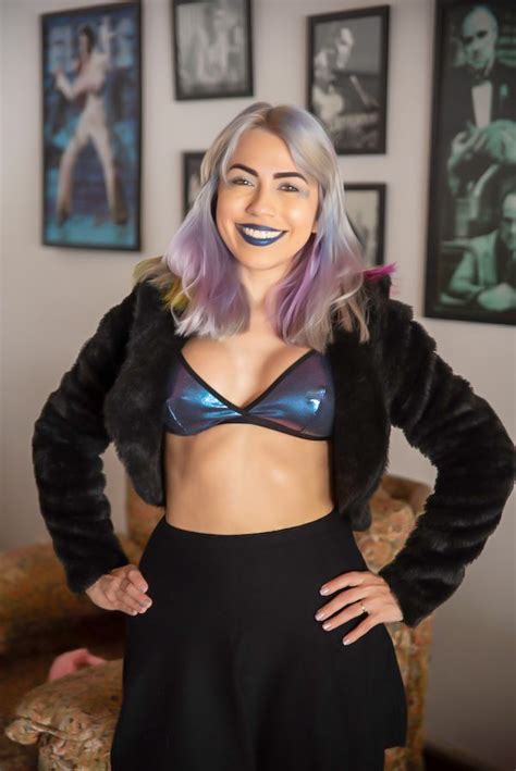 De Atriz Pornô à Expert Em Marketing Vanessa Danieli Relembra Carreira
