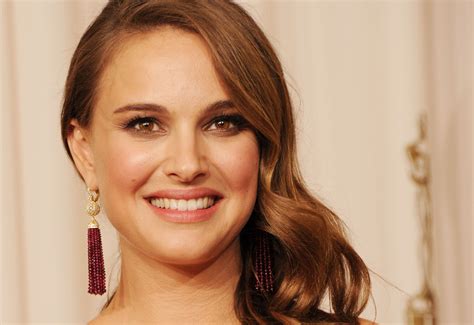 Natalie Portman Hd Wallpapers Wallpics