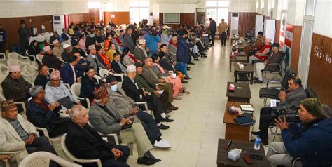 कांग्रेस बैठकमा अर्थमन्त्री महत र परराष्ट्रमन्त्री साउदले पेस गरे