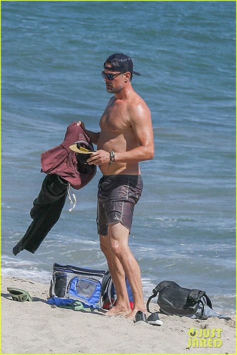 Photo Josh Duhamel Goes Shirtless For Day At The Beach 45 Photo