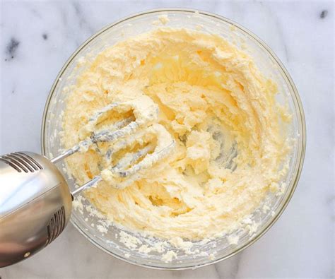 How To Cream Butter And Sugar By Hand Or With A Mixer Fudge Recipes