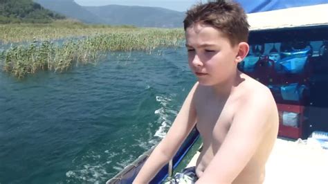По морям по волнам